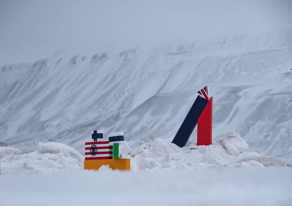 Flags of Svalbard Citizens — Artica Svalbard