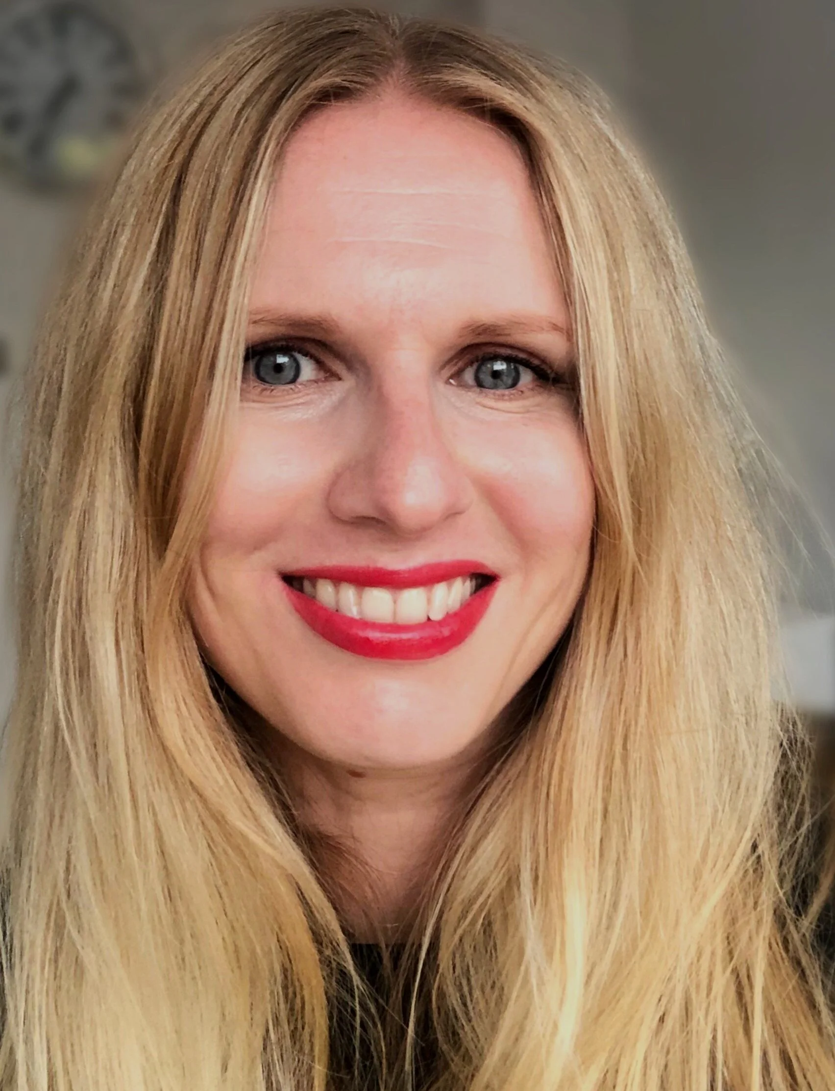 Hannah Monk | Makeup and Hair for weddings | London, Kent