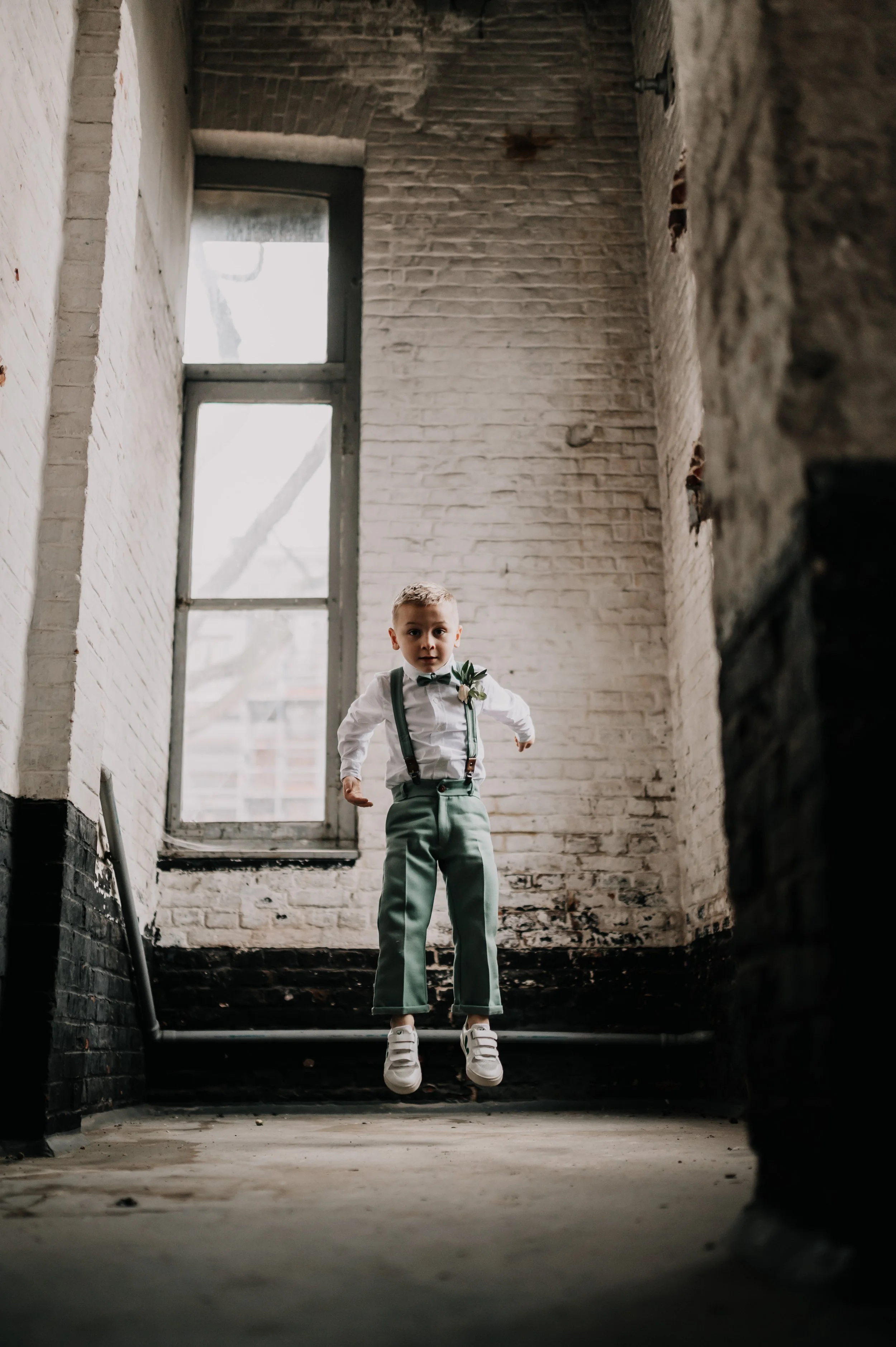 ontwerp kledij op maat retouches haaraccesoires juwelen