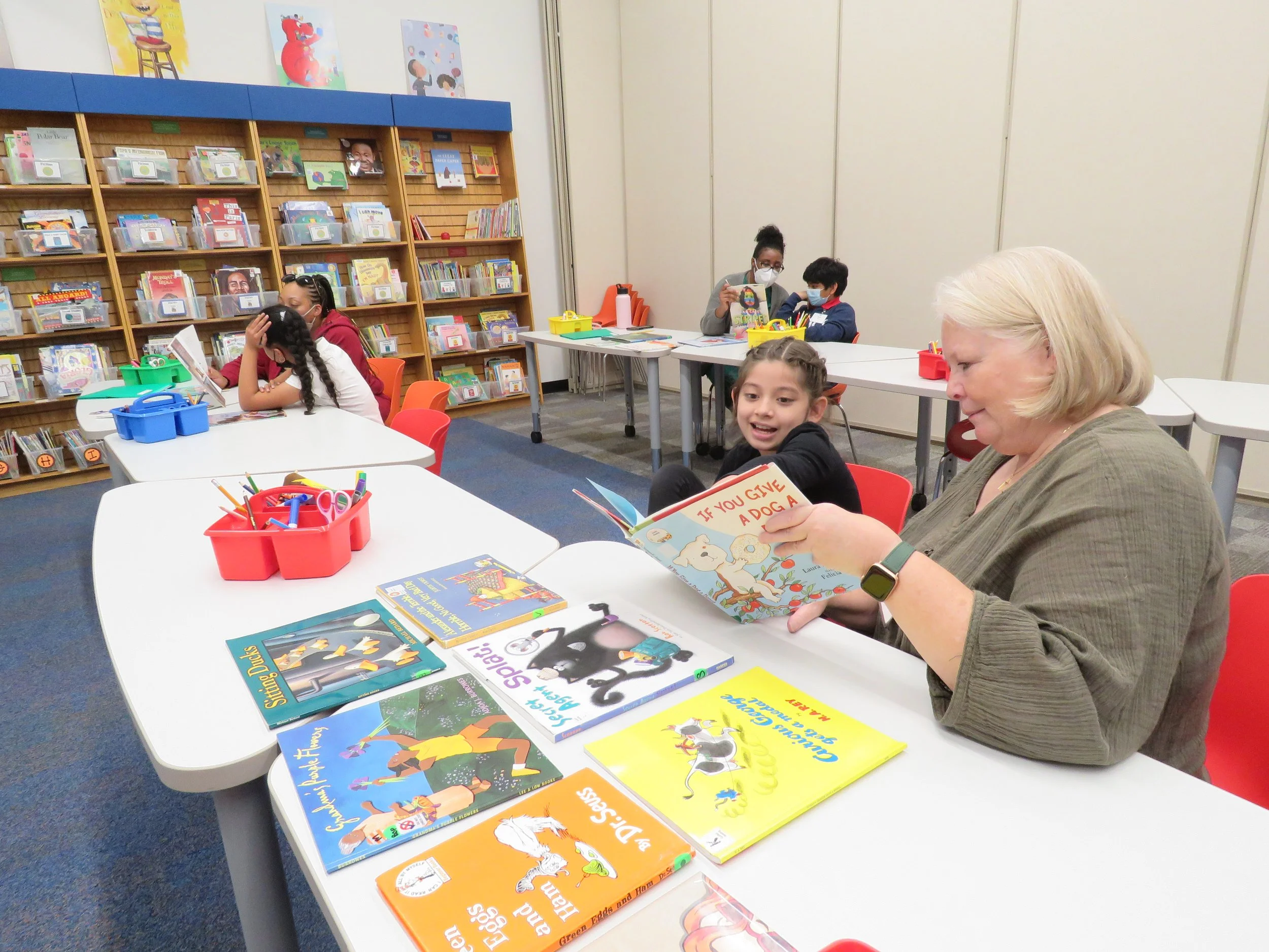 Volunteer — Readers 2 Leaders