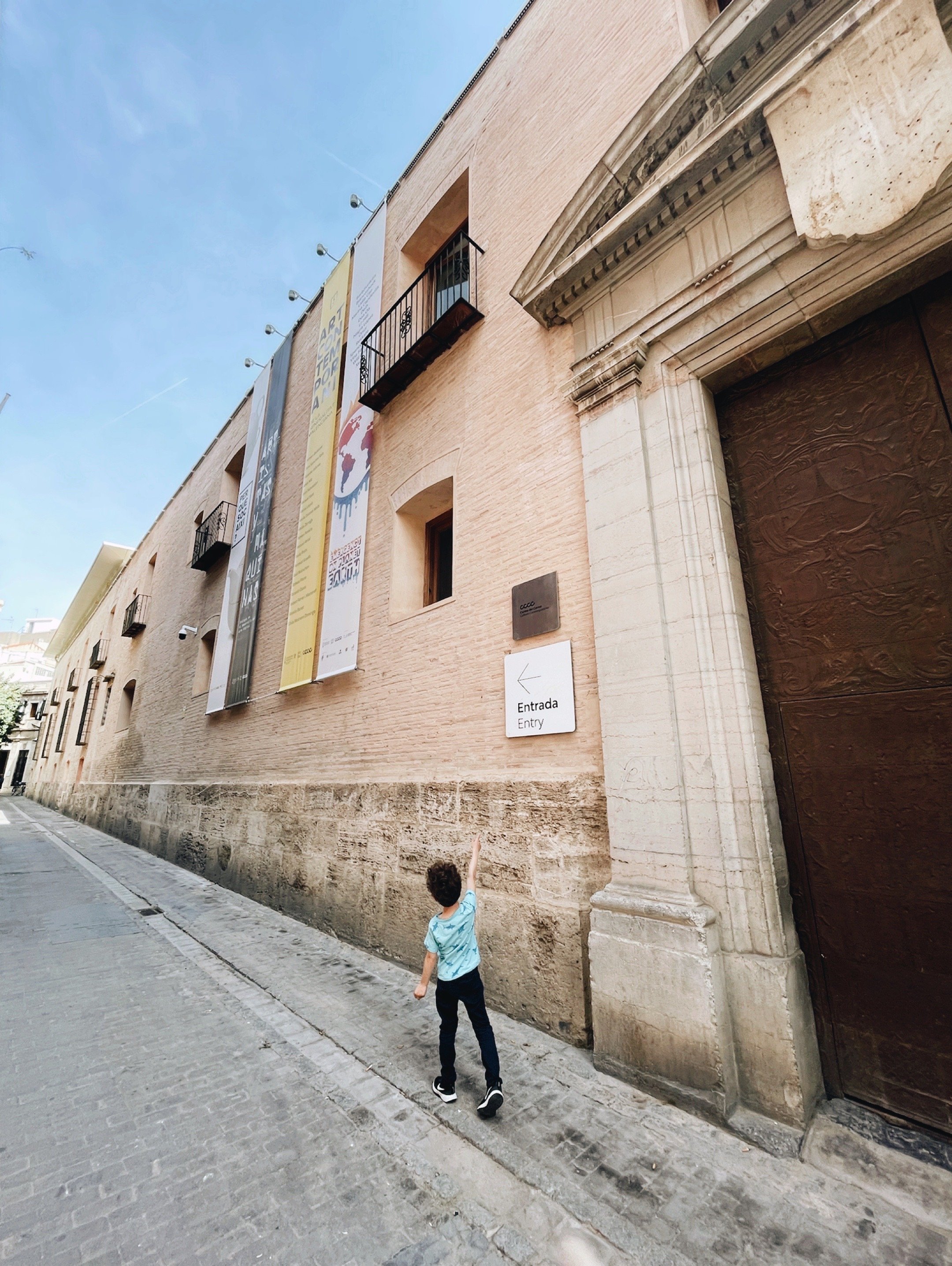 2 Days in VALENCIA: Exploring the Colorful Barrio of Ruzafa — Good Trips