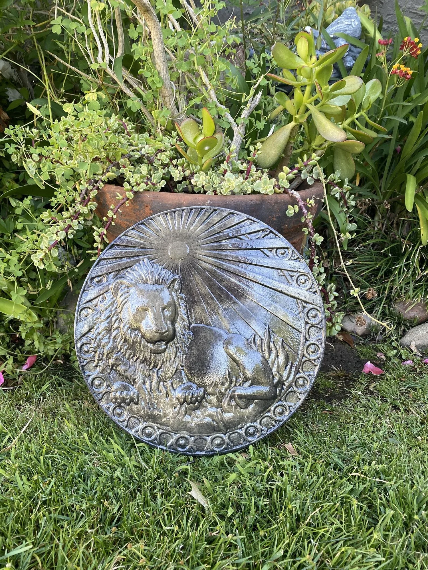 Large Dragonfly Lily Pad Stepping Stone | Backyard Stone Art