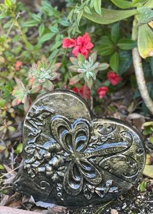 Large Dragonfly Lily Pad Stepping Stone | Backyard Stone Art