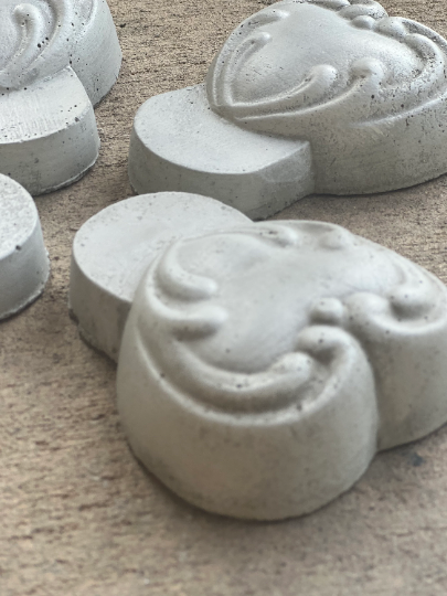 Strawberry Shaped Planter Feet, set of 3 or 4, concrete pot holders ...