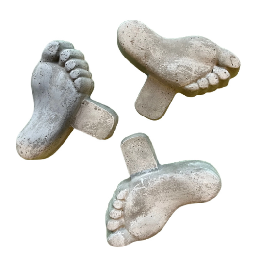 Strawberry Shaped Planter Feet, set of 3 or 4, concrete pot holders ...