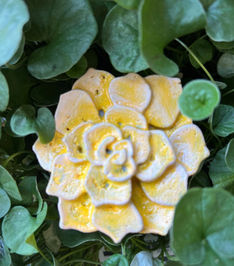 Beautiful Concrete Lotus Flower Décor | Backyard Stone Art