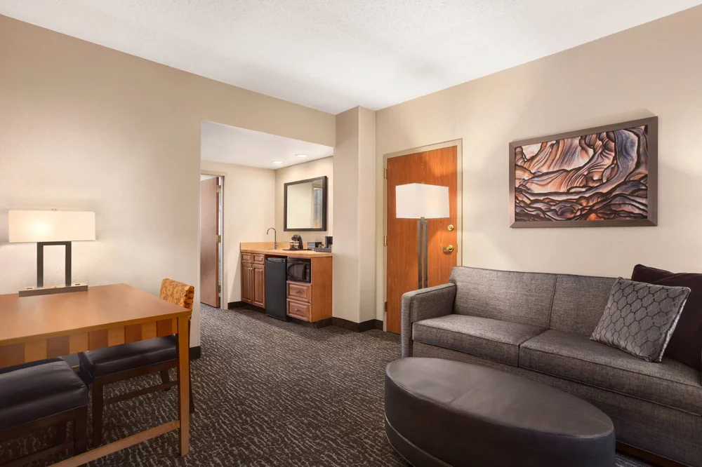 Embassy Suites Rogers Atrium — Self Walk