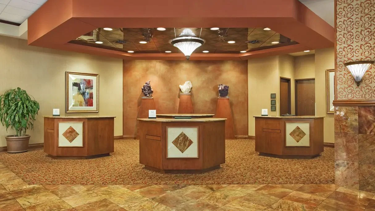 Embassy Suites Hot Springs Atrium — Self Walk