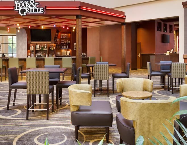 Embassy Suites Lincoln - Dining — Self Walk