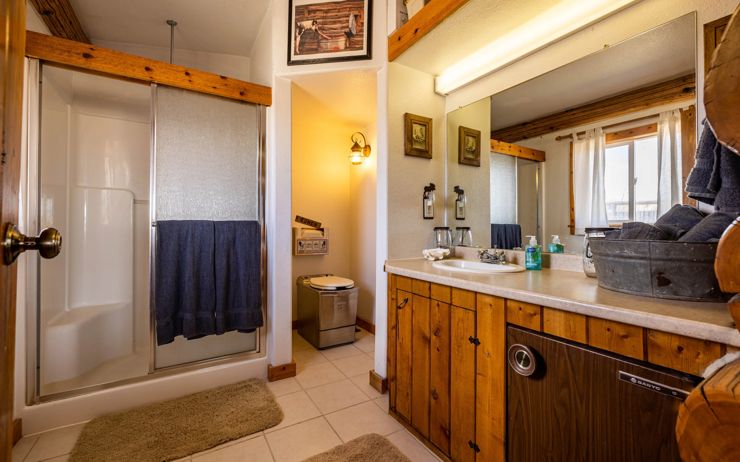 Lake Cabin at Almosta Ranch on Sage Creek — Almosta Ranch