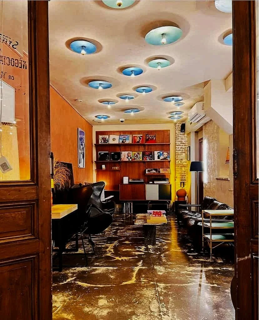 Vinyle Room - HOTEL LA NOUVELLE RÉPUBLIQUE