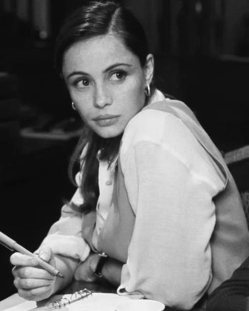 The Power of Strategic Silence — Viveura