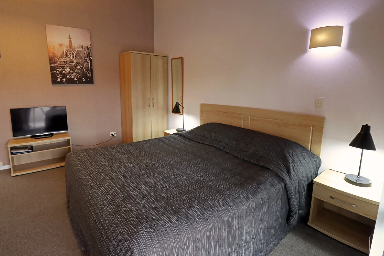 Our Rooms — Aztec Motel