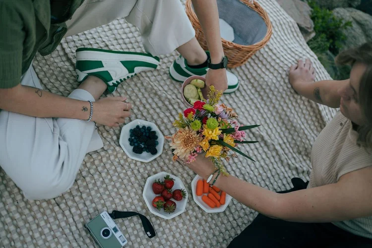 Candid vs Posed: Which is a Better Fit for You? — Amandha Luiza Photography