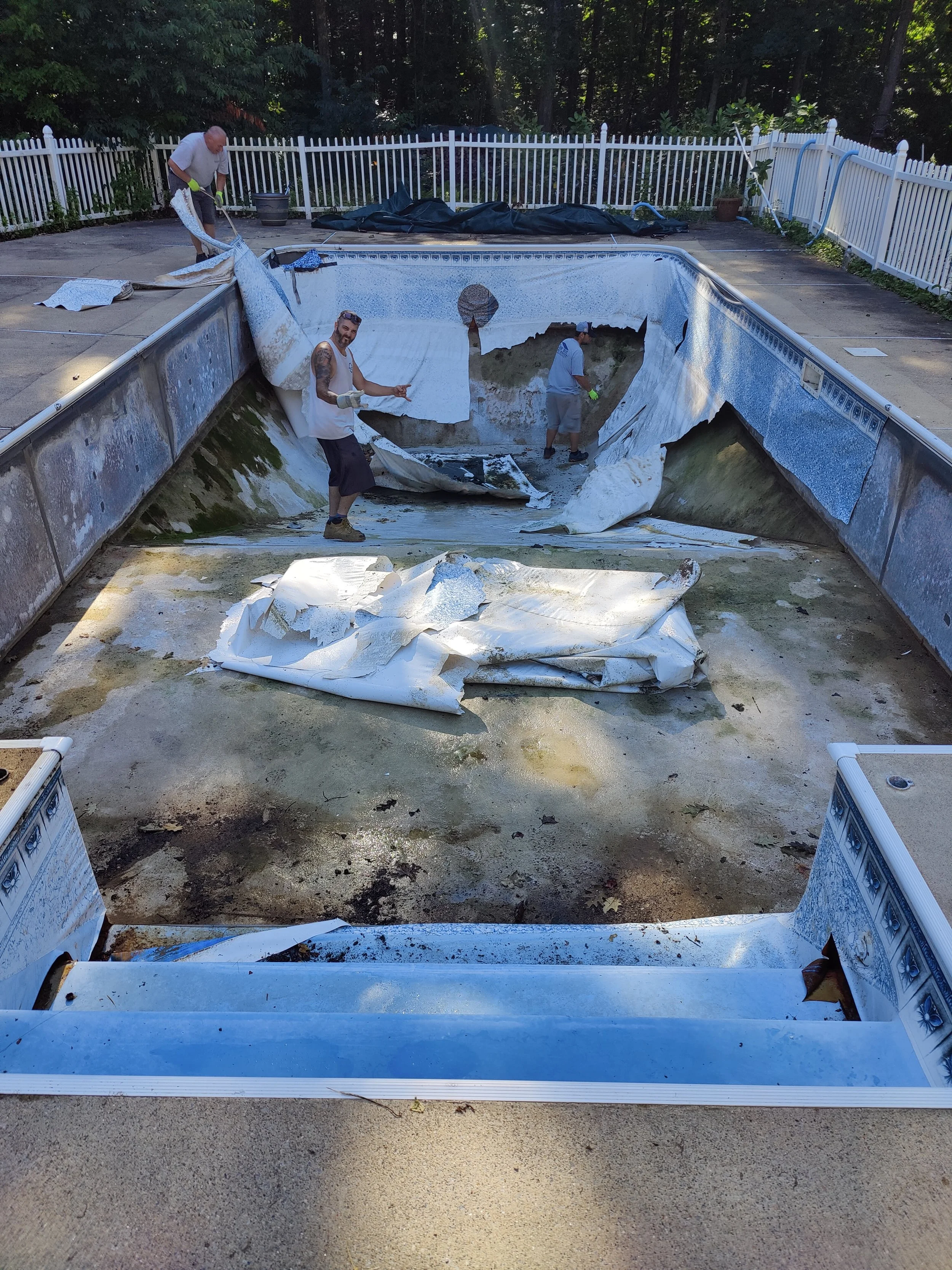 PORTFOLIO — POOL SHARKS