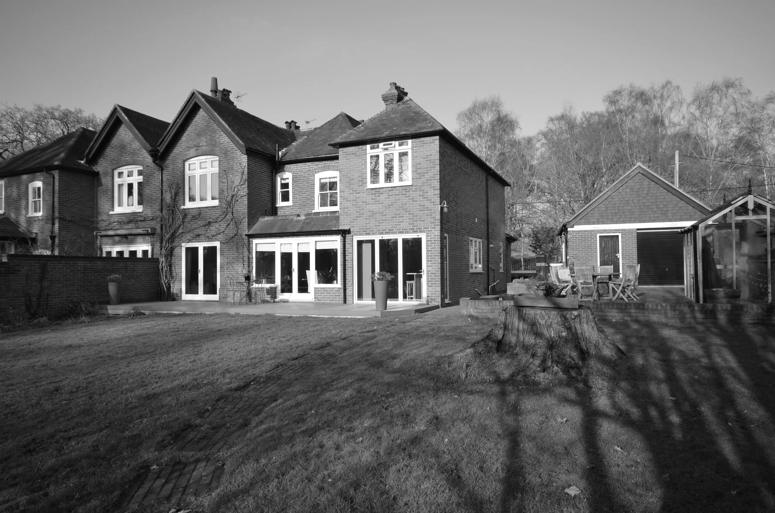 The Clay Tile House: Extension and New-build Outbuilding, New Forest ...