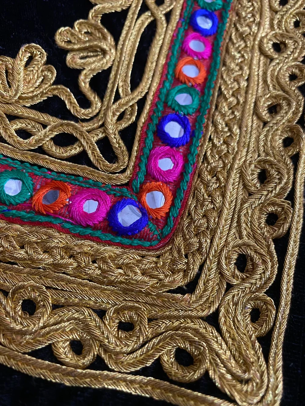 Weaving Threads of Hope into Despair — Migration and Asylum Project