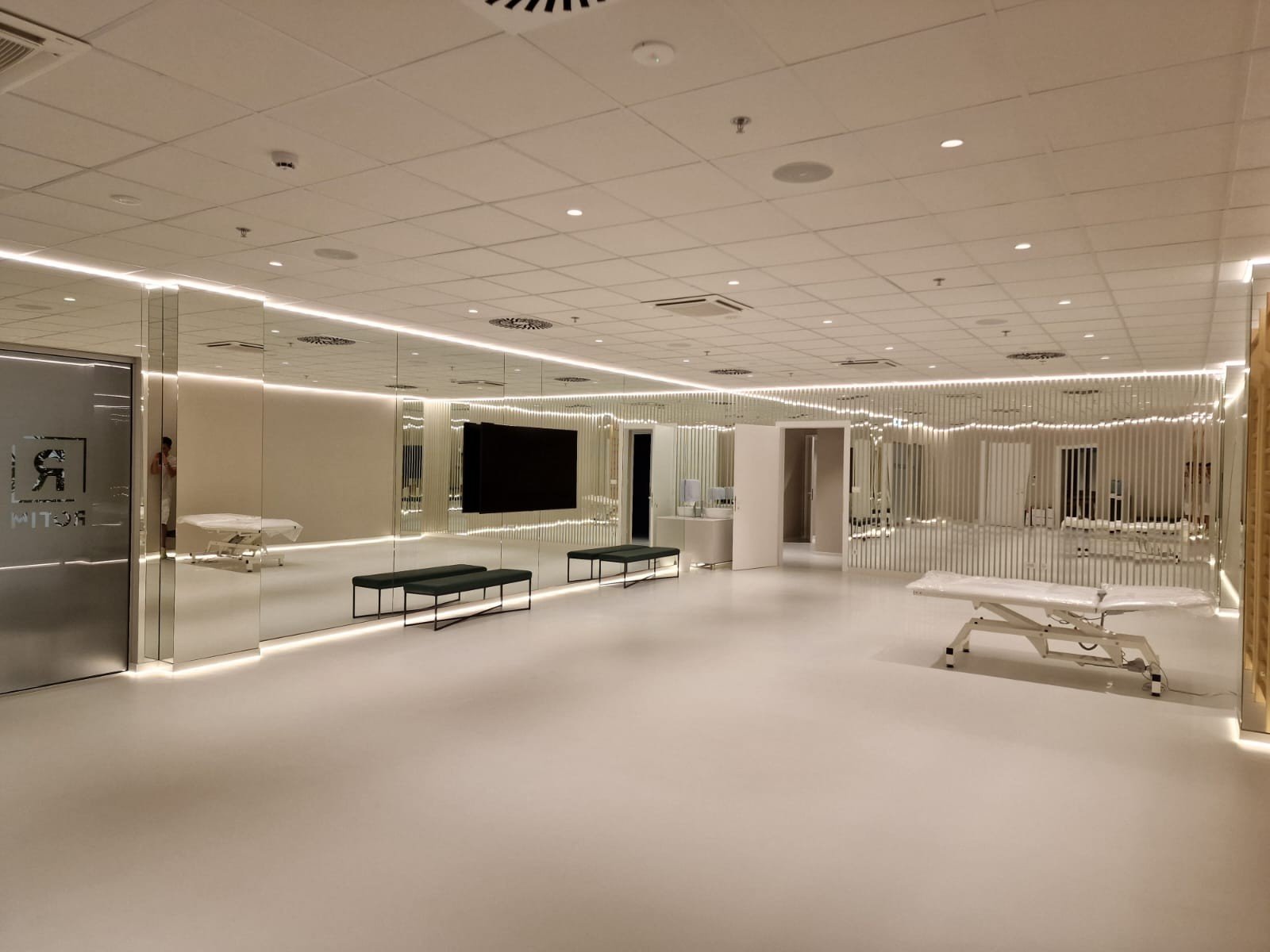 POLYCLINIC ROTIM — KYOTO GLOBAL DESIGN AWARDS