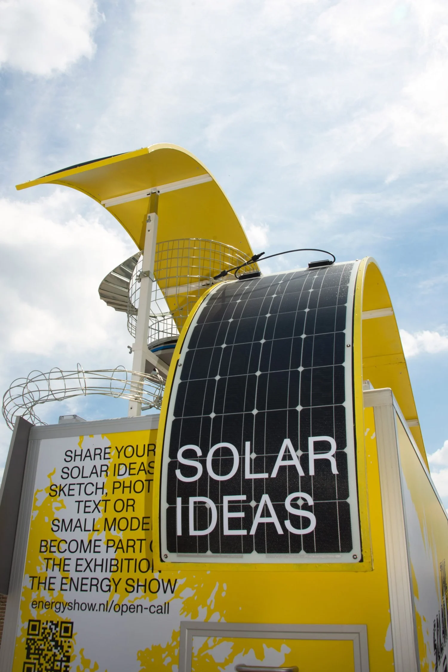 Solar Energy Kiosk by Cream on Chrome serves orange juice made using ...