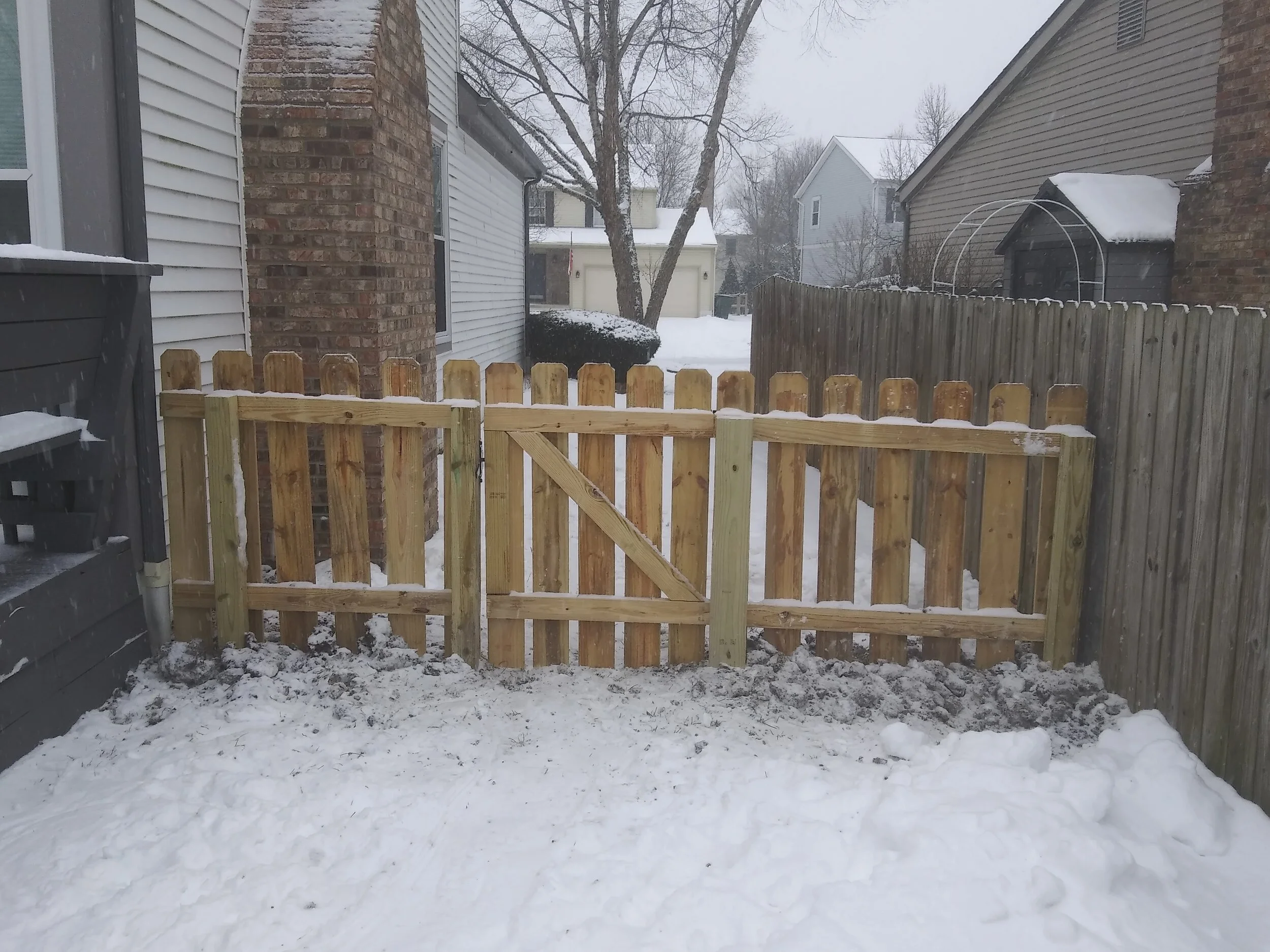 Fence — REC Construction