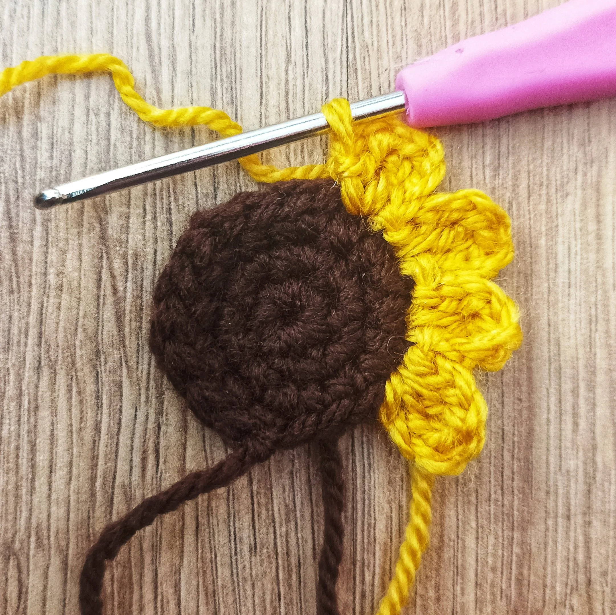 free crochet sunflower pattern applique — Baby Crochet Designs
