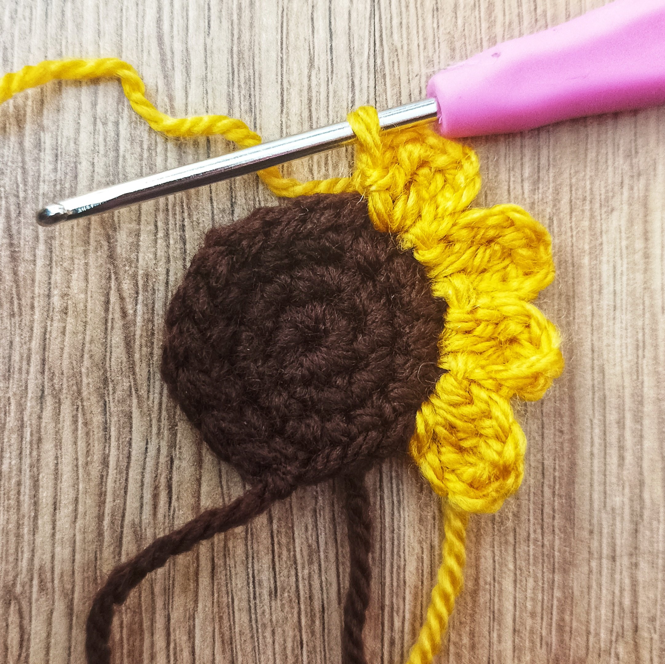 free crochet sunflower pattern applique — Baby Crochet Designs