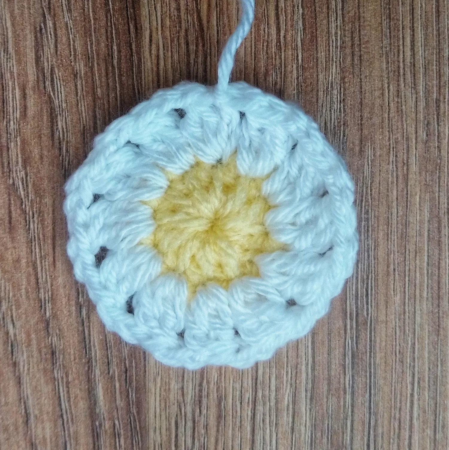 free crochet pattern for daisy alpine granny square — Baby Crochet Designs