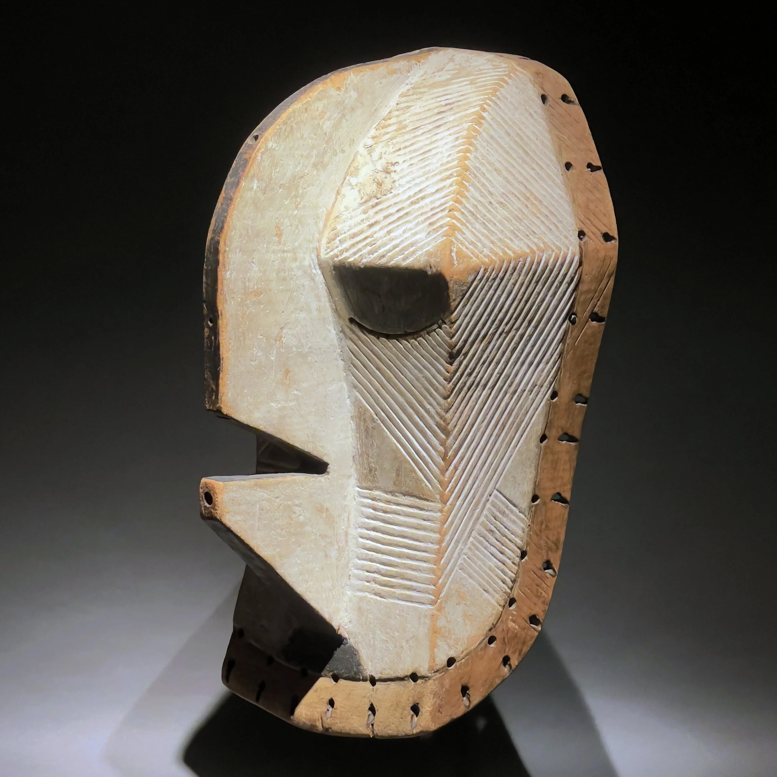 Luba mask — Tribal Art Society