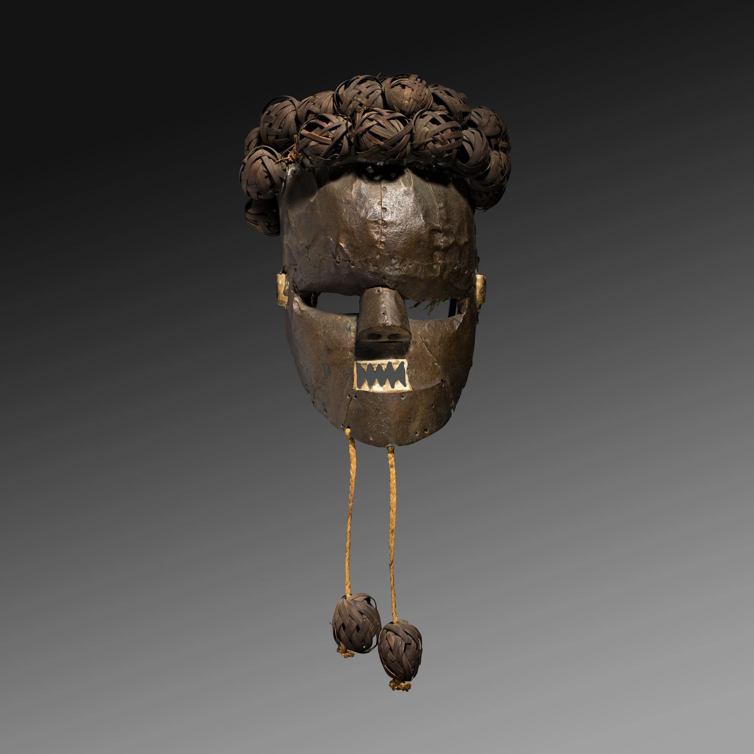 Salampasu mask — Tribal Art Society