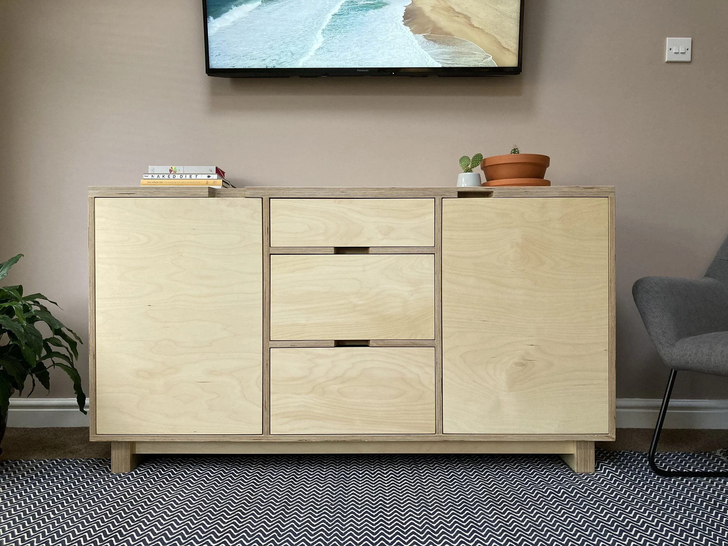 Fitted Cabinets & Bookcases | Furniture & Custom Built Shelving Solutions
