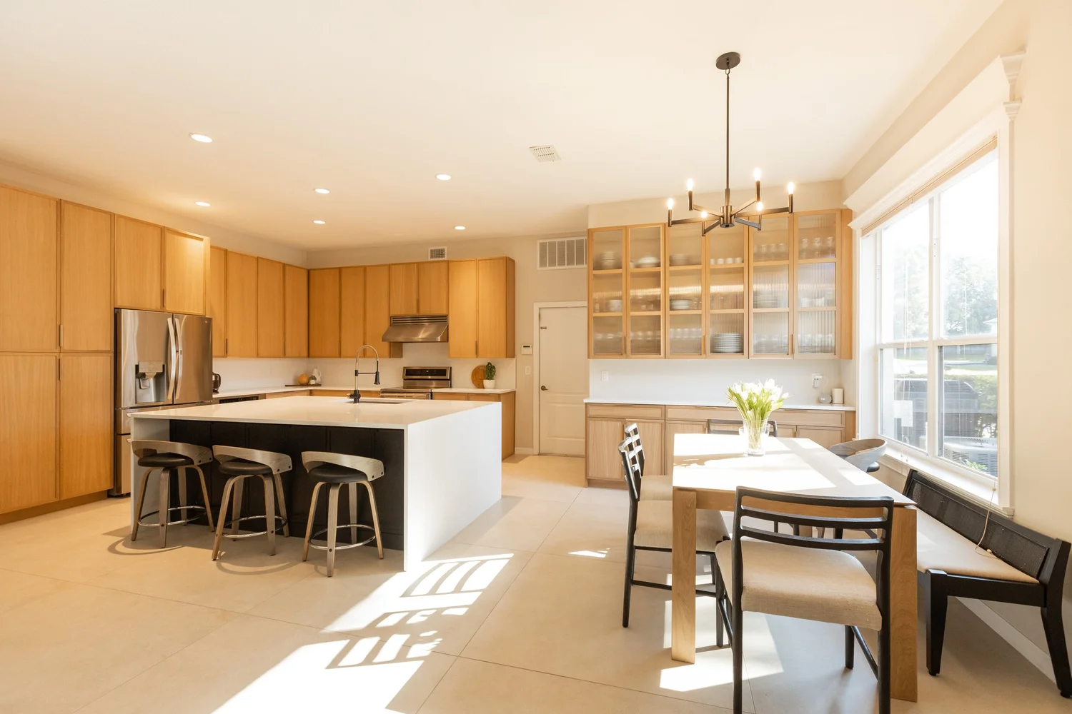 Metro Flooring & Cabinets