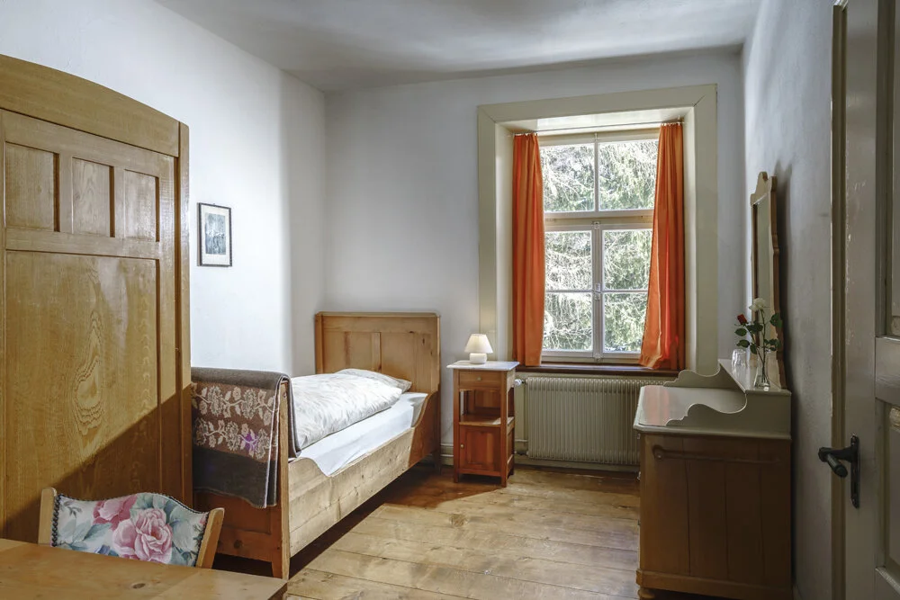 Berghaus — Hotel Val Sinestra