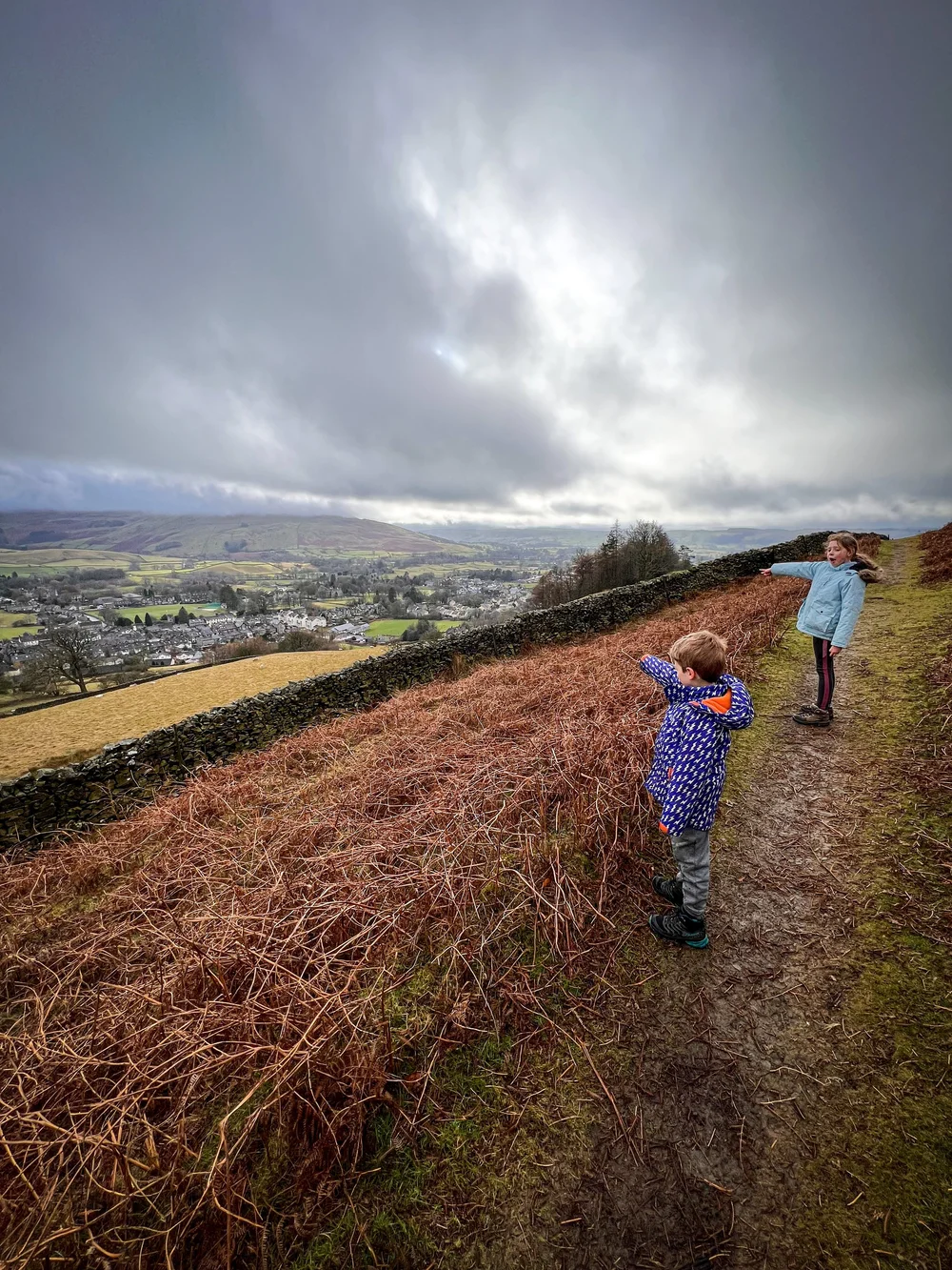 The Reluctant Explorers: Yorkshire Walking With Kids — Settlebeck Gill ...