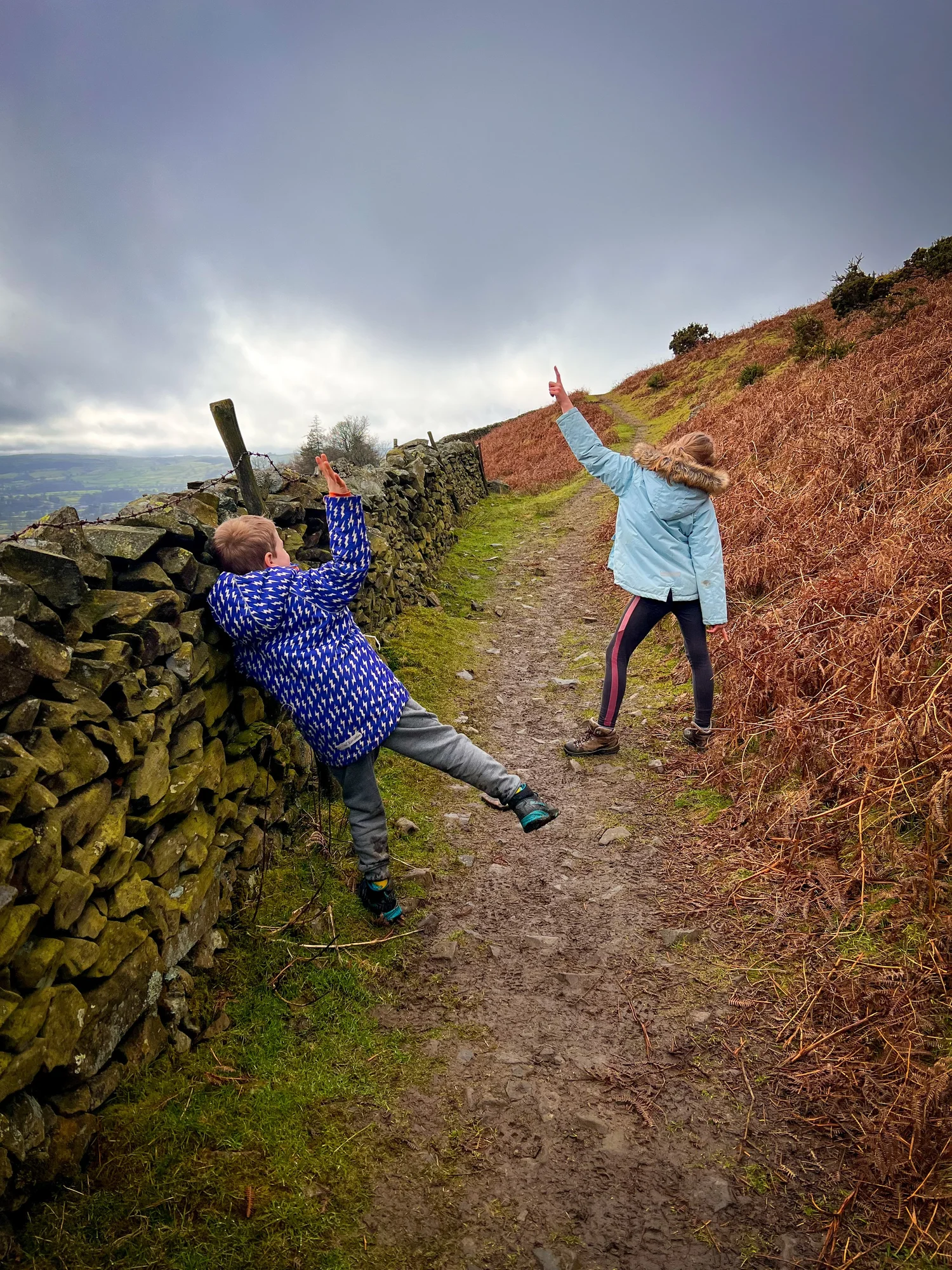 The Reluctant Explorers: Yorkshire Walking With Kids — Settlebeck Gill ...