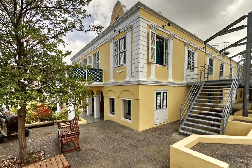 Watamula & Westpunt in 7 days ... Curacao traveler guide — Cliff Villa