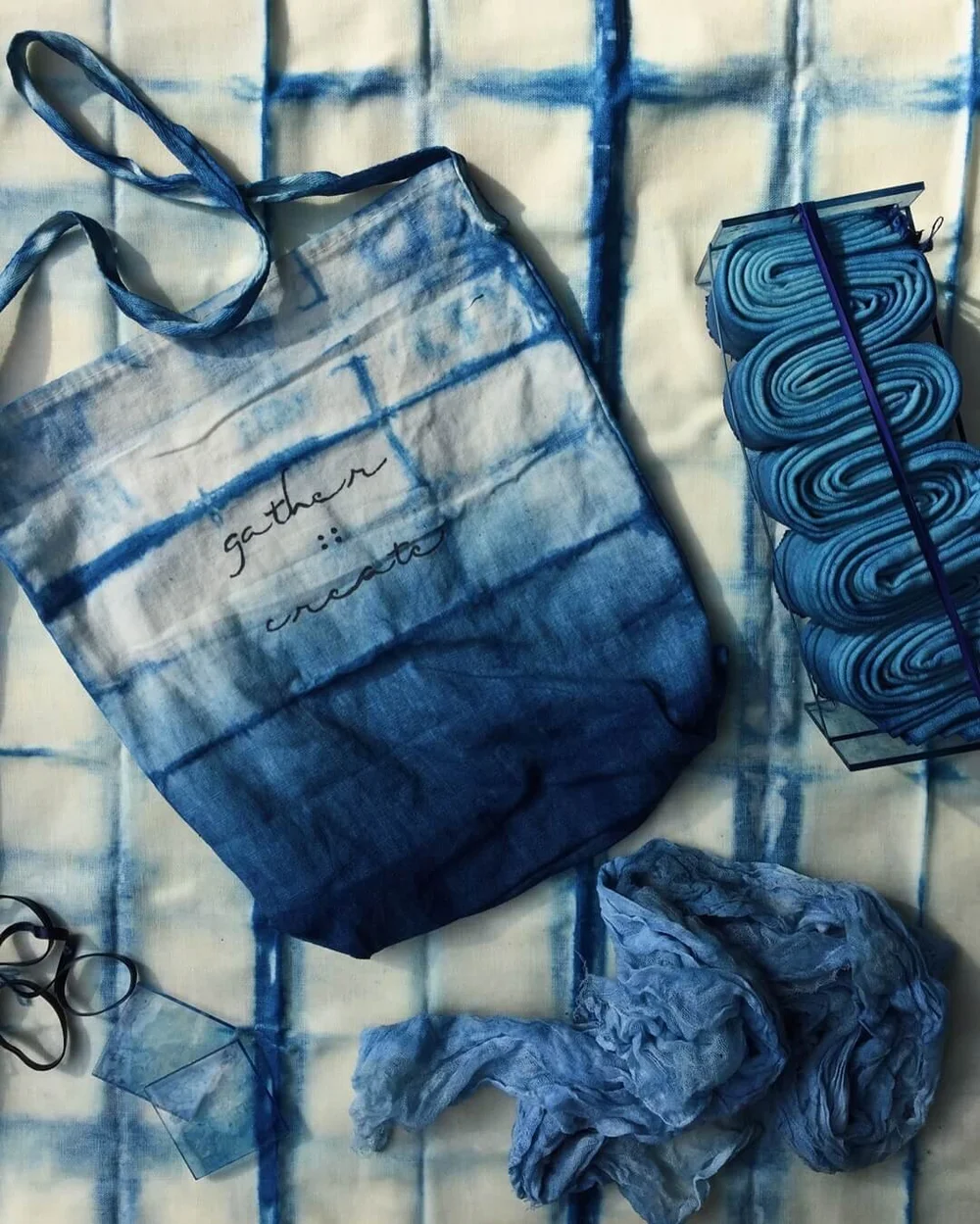 blue indigo fabric dyeing — petalplum