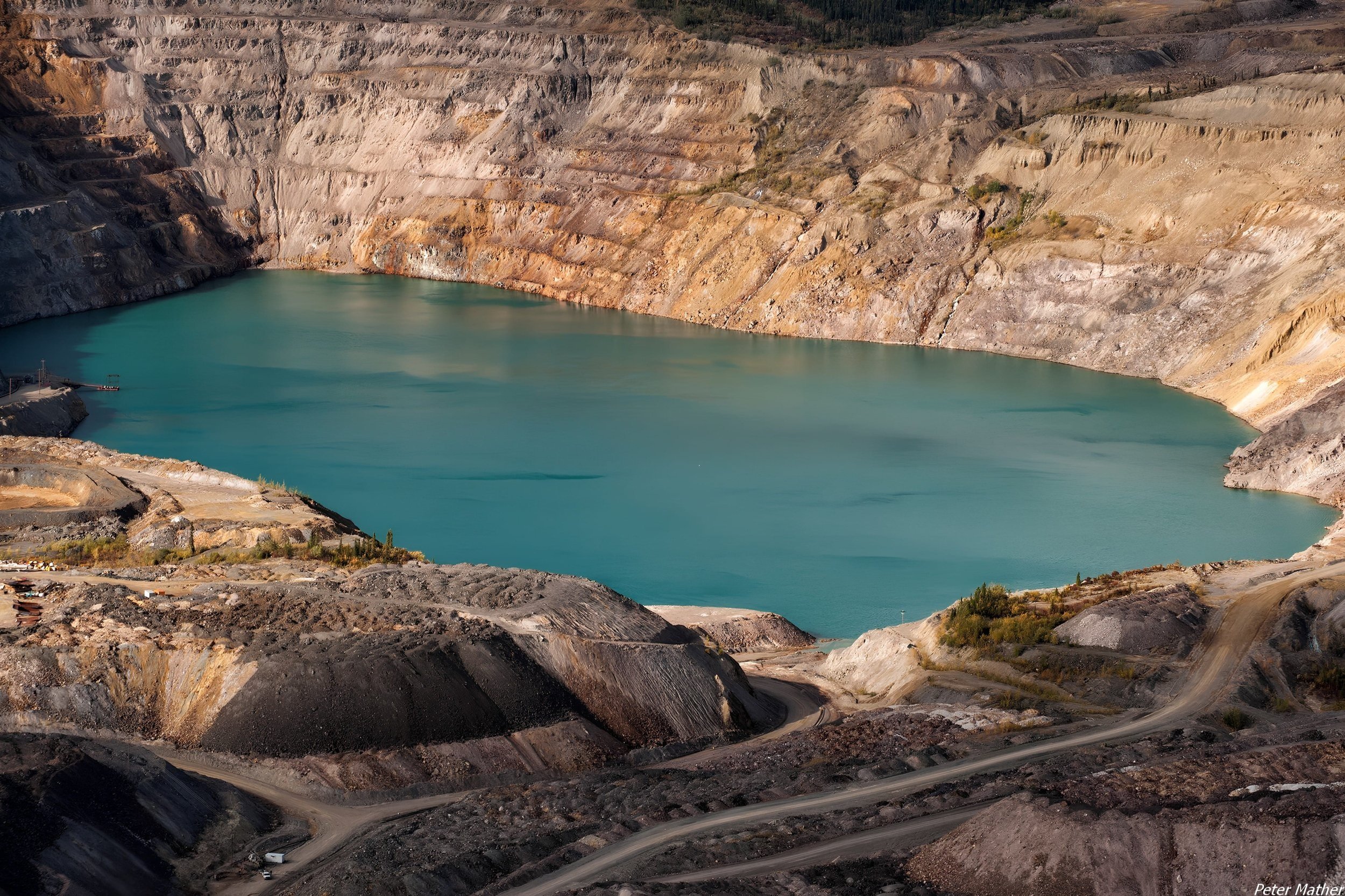 What's the difference between quartz & placer mining? Ways they can ...