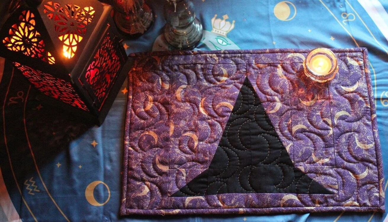 Witch's Hat quilt pattern; a downloadable PDF patchwork pattern perfect ...