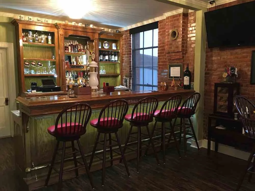 Tavern On The Square