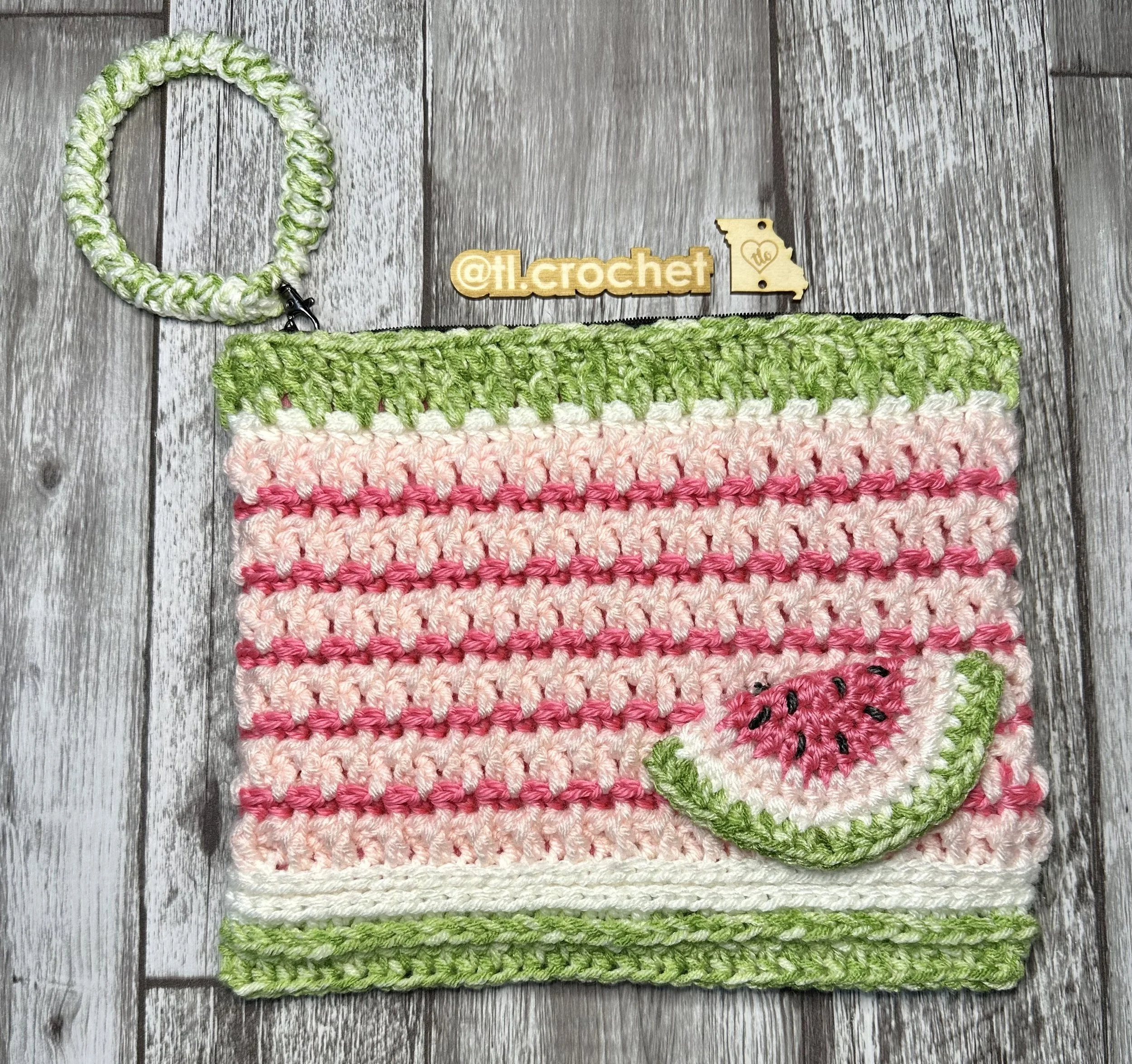 Simple Pouch Crochet Pattern — tlcrochet