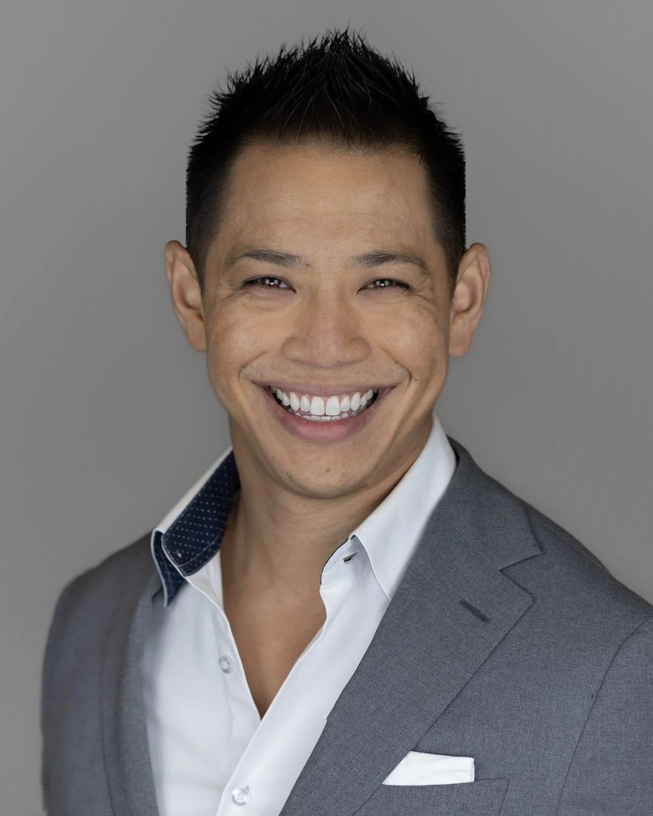 Speaker Page — Mike Hoang