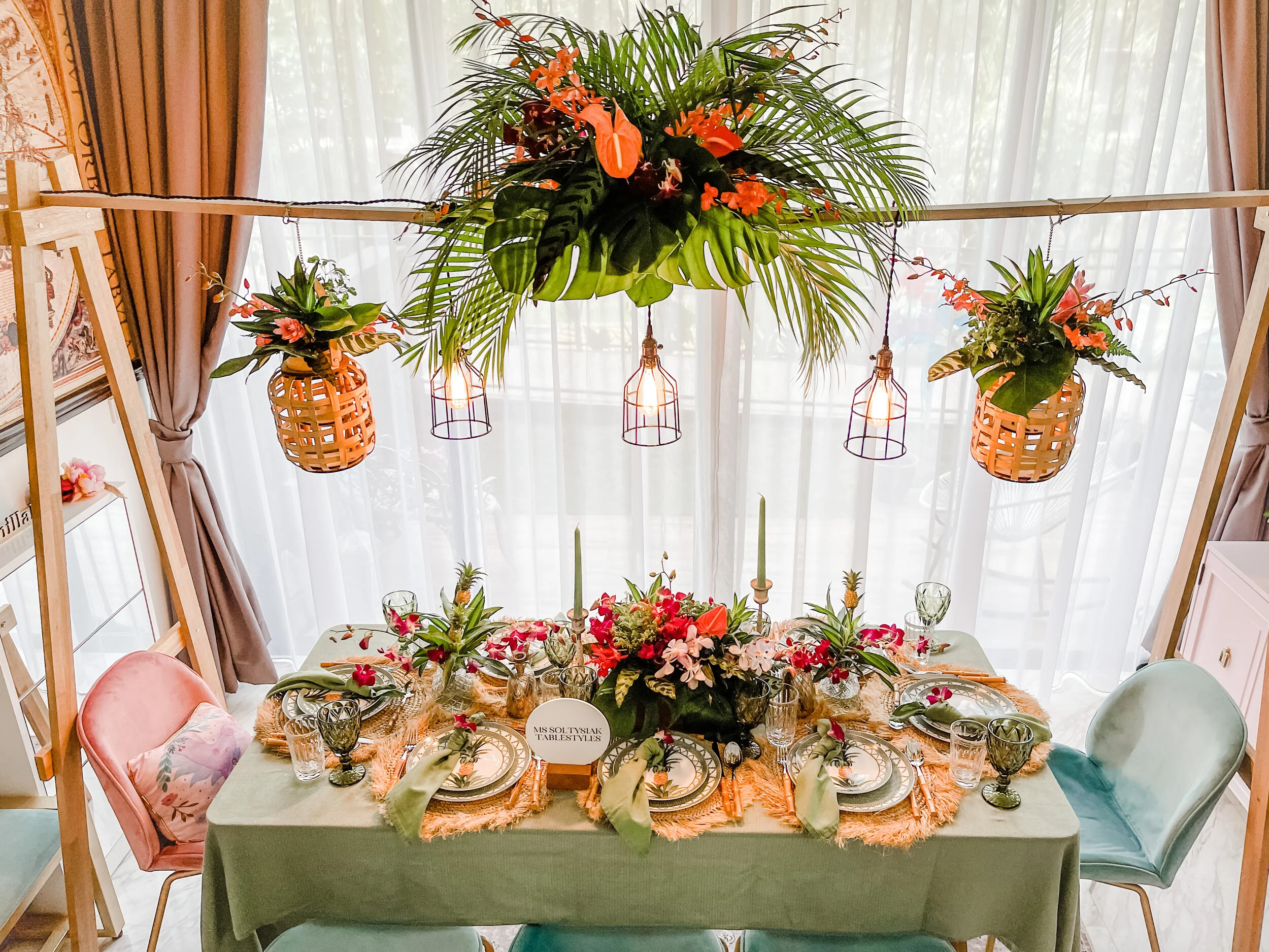 Decadent Tropical Tablescape — Estilo & Co
