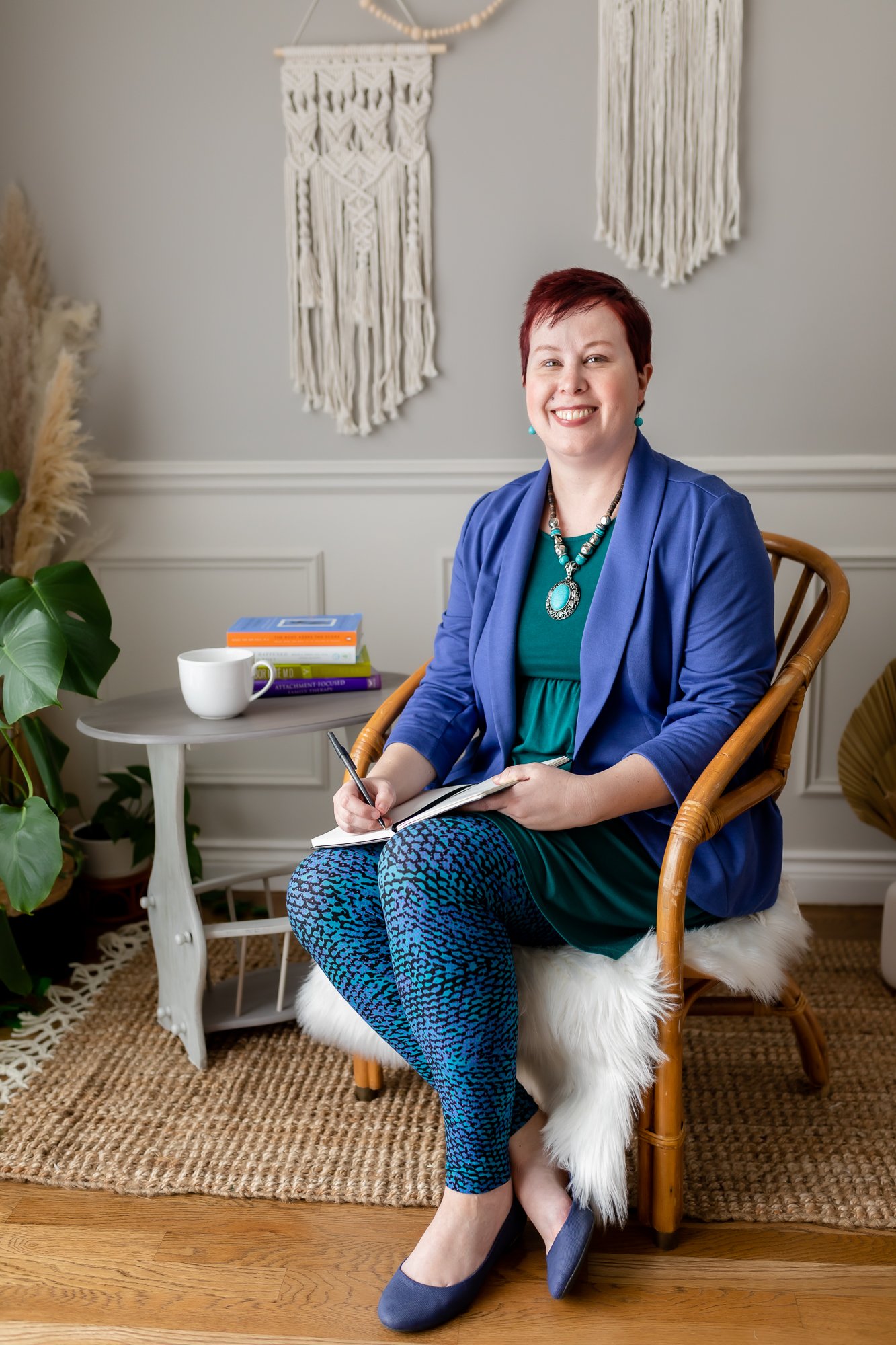 Online EMDR Therapist | Catherine Sullivan, RSW