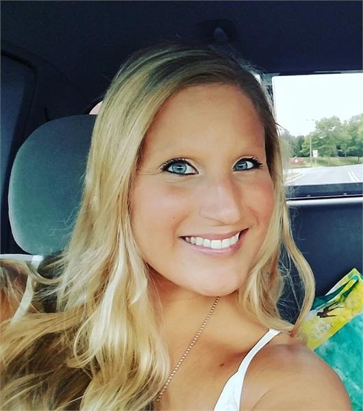 TGI-FriYAY Series: Vinyasa Flow & Yoga Core with Julia Otten — The Happy Yogi