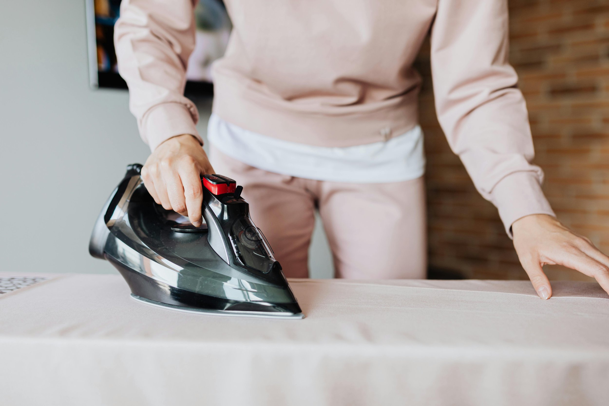 Cleaning an Iron in Simple Steps — HomeRun Blog