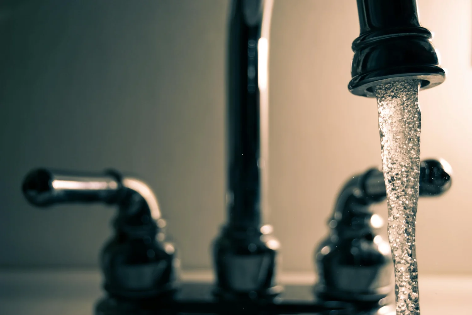 How to Fix a Dripping Tap: Simple Steps to Stop Water Waste — HomeRun Blog