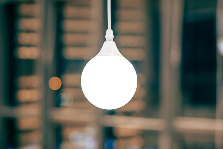 Changing a Light Fitting in Very Easy Steps — HomeRun Blog