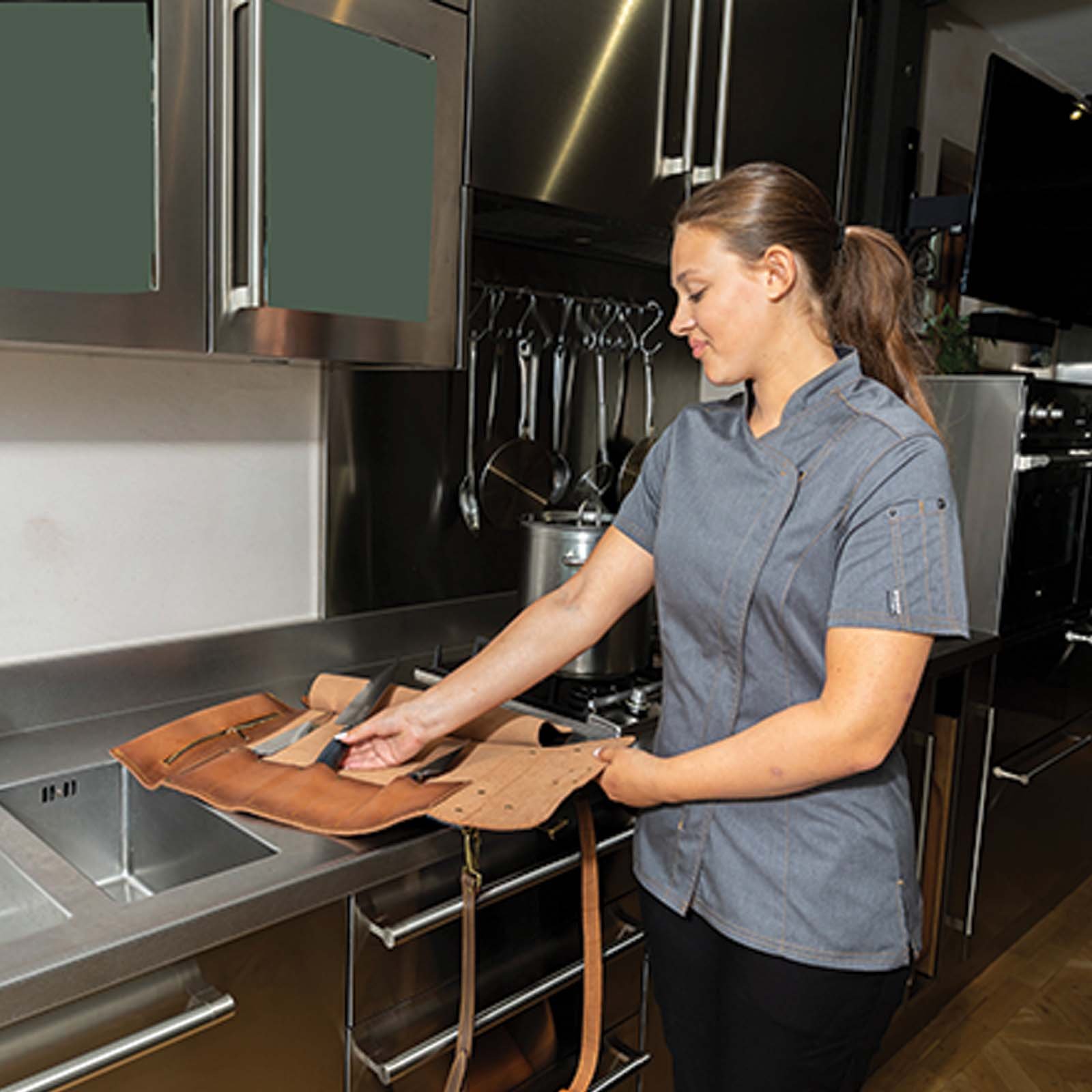 Professional chefswear for the discerning chefs | Le Chef