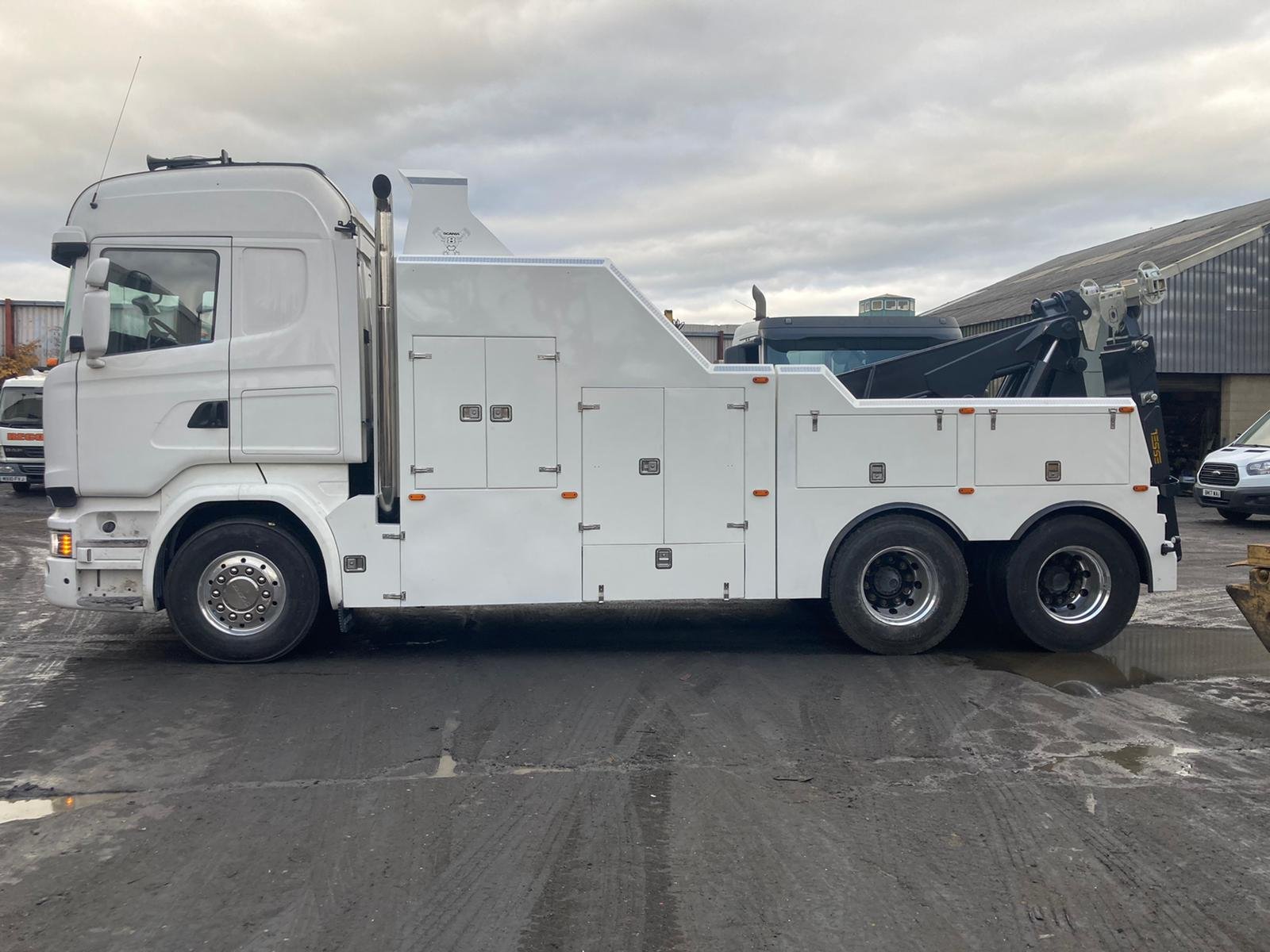 ESSEL Recovery MODEL ER3317 — ESSEL - Premium Superstructures ...