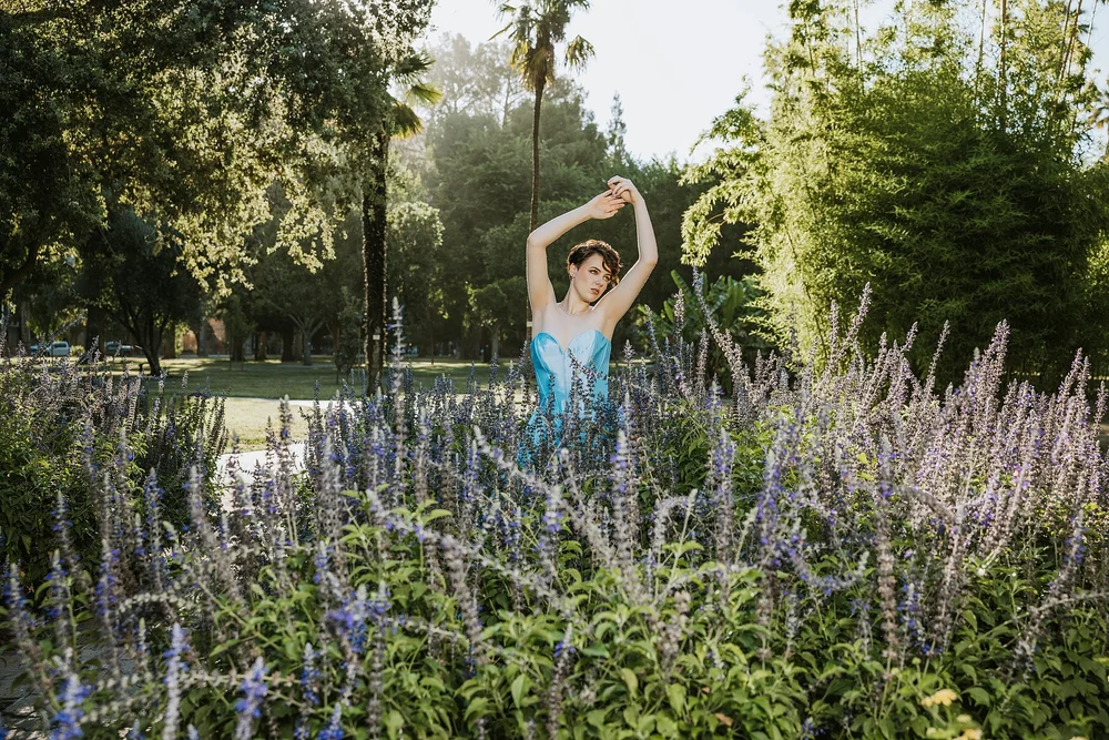 Custom, Senior Portraits in Downtown Sacramento. Personal styling ...